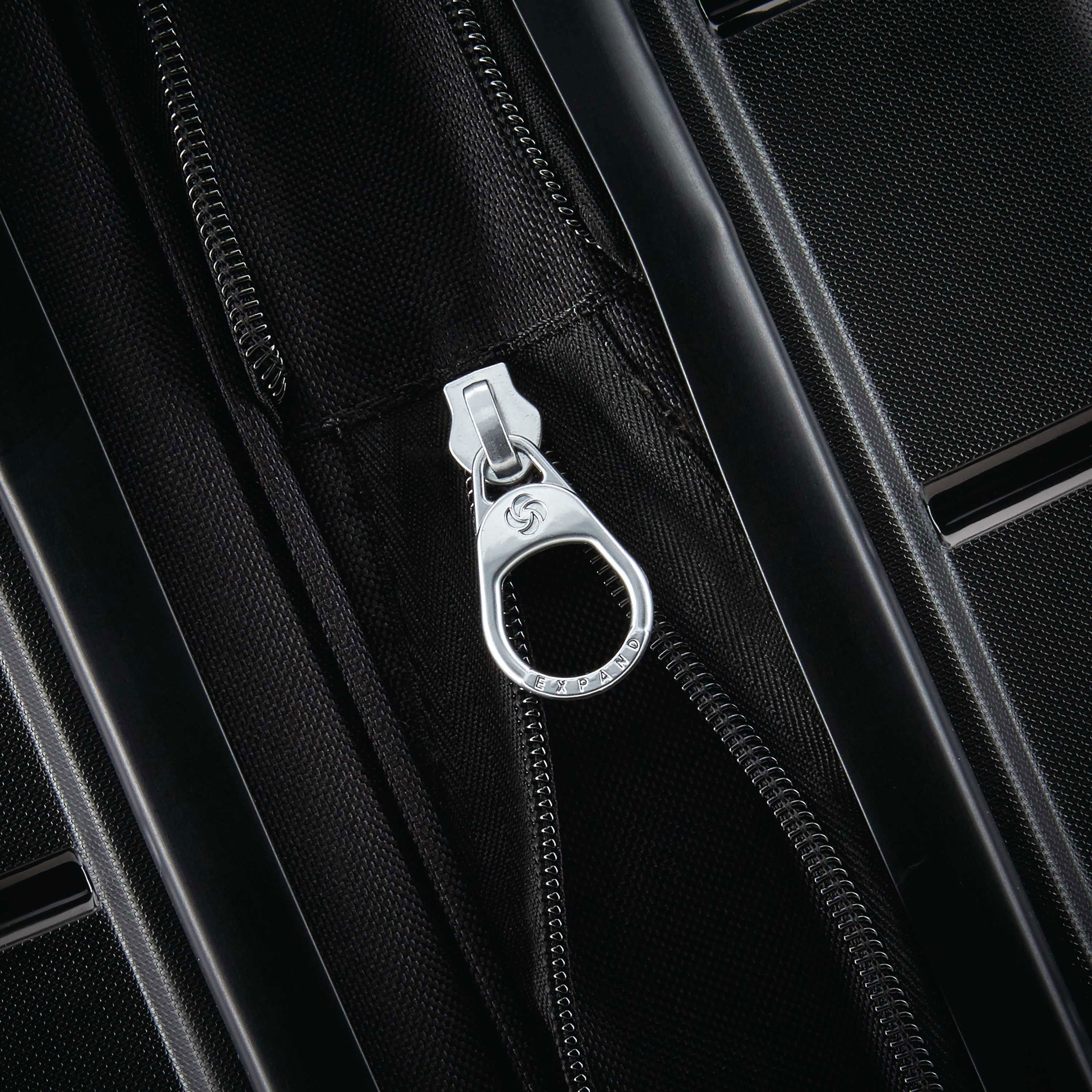 Freeform Large Spinner | Large Checked Luggage | Samsonite