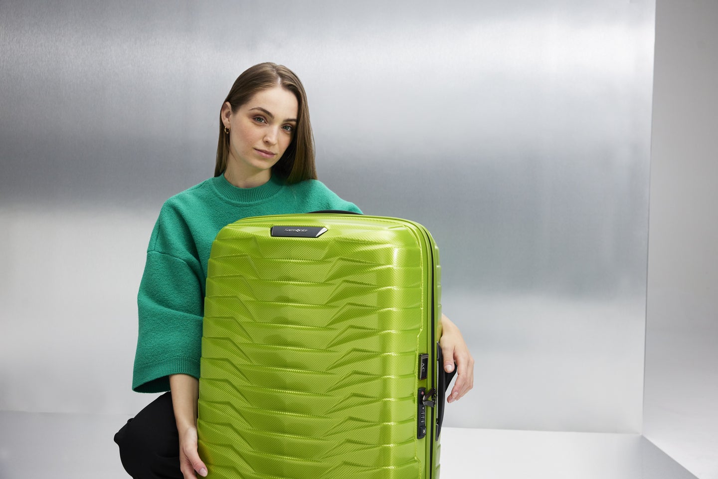 Durable & Stylish: Proxis Hardside Luggage | Samsonite