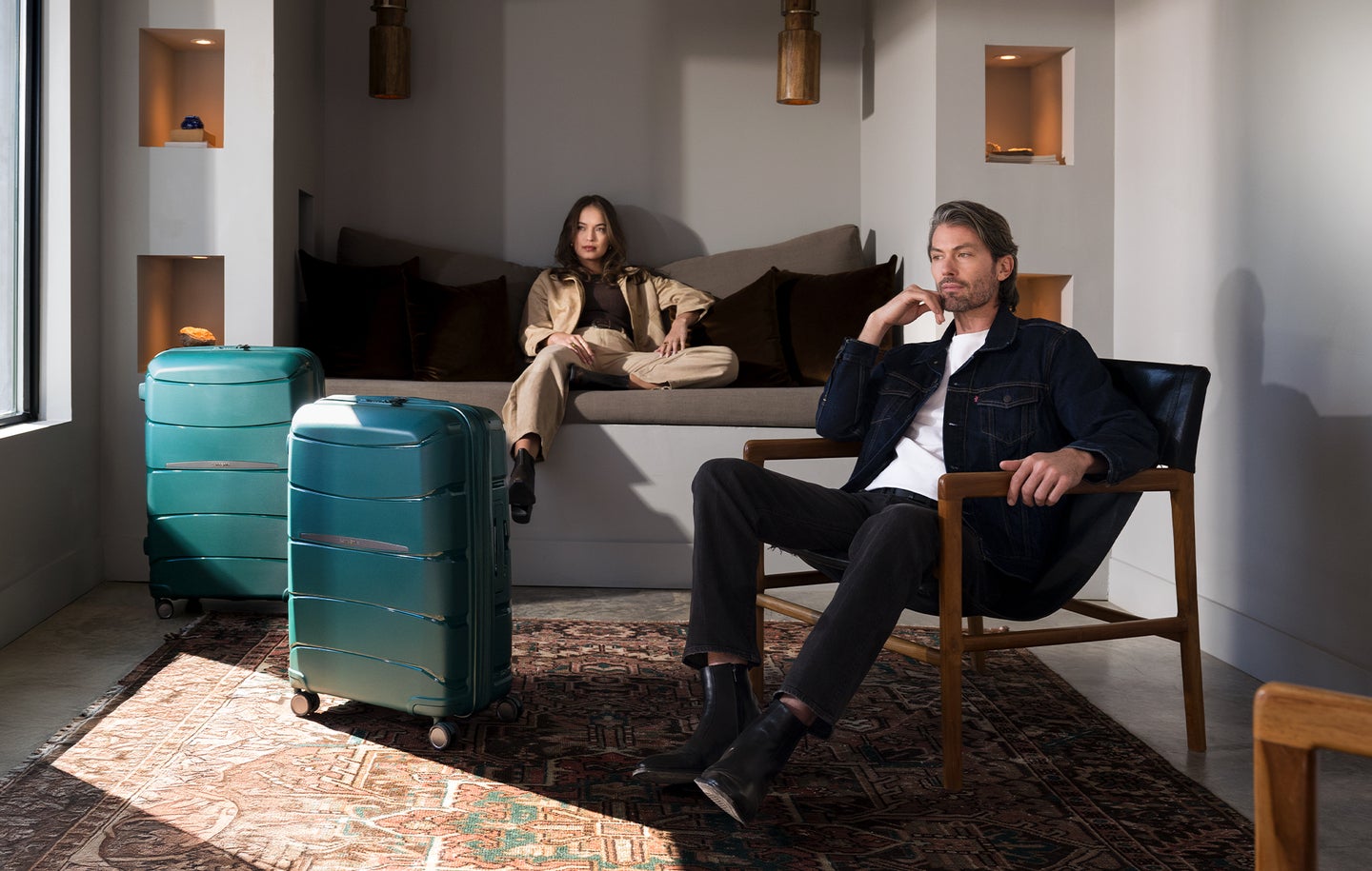 Elevate Travel with Modern Outline Pro Luggage | Samsonite